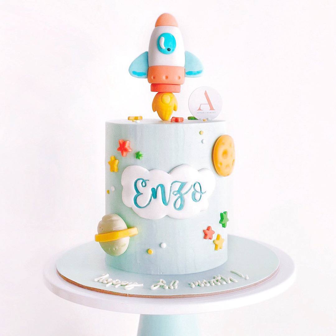 Apollo Astronaut Space Cake | Afters Bakery